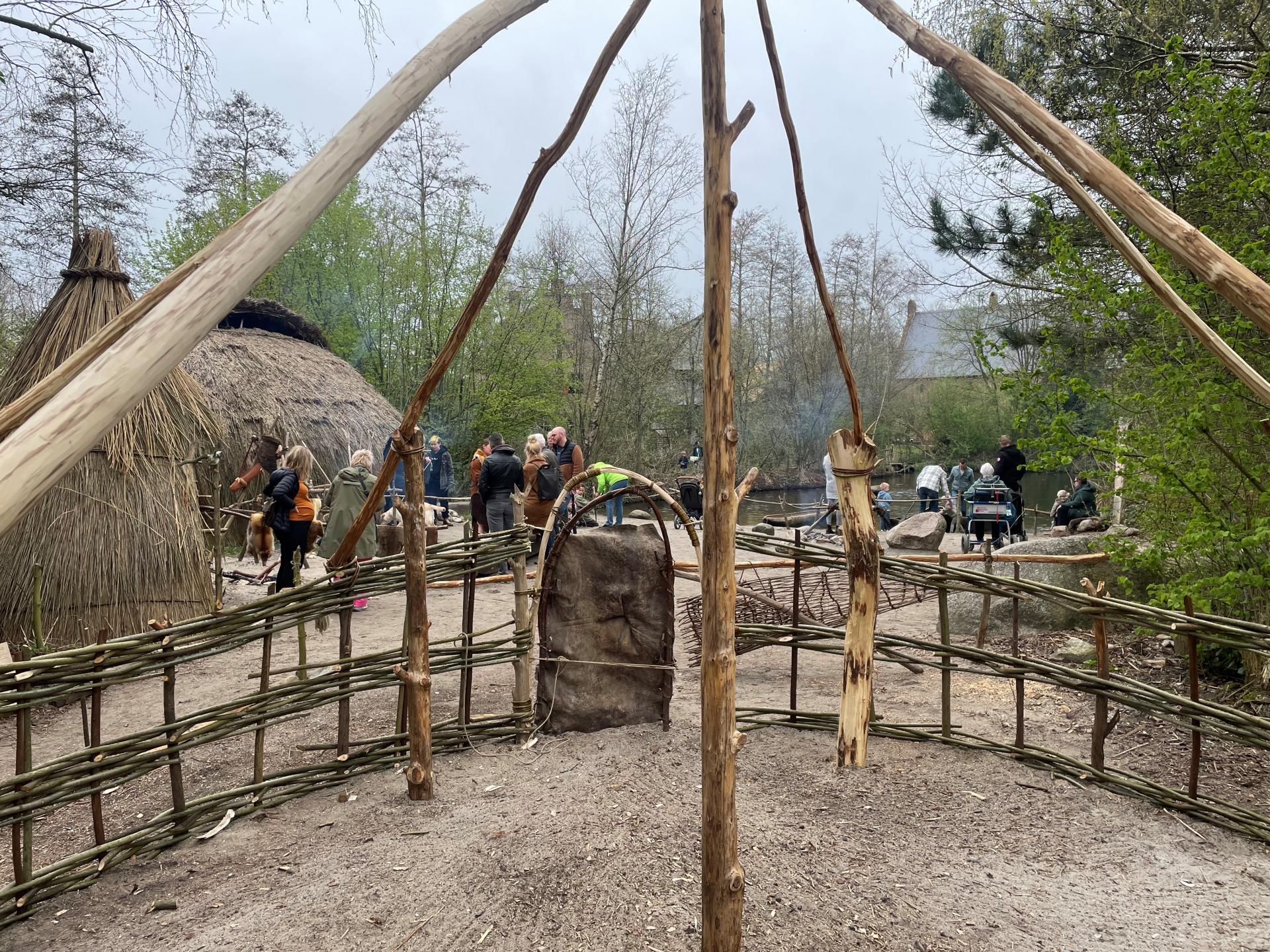 Nieuwe reconstructie in Mesolithicum Archeon | Archeon